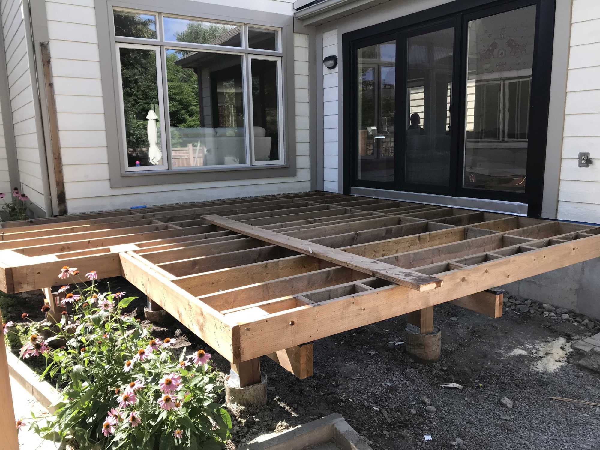 Fiberon Composite Deck in Centrepointe – Ottawa - Jack Built - Ottawa ...